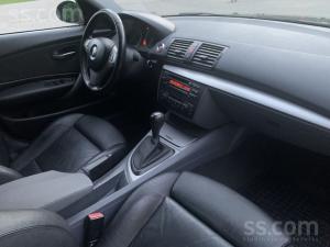 Black BMW 120 2004 in Riga, with an engine capacity of 2.00 L and mileage of 262 thousand km for 4200 €, photo 12 on AUTOMOTO.COM.LV