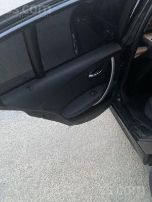 Black BMW 120 2004 in Riga, with an engine capacity of 2.00 L and mileage of 262 thousand km for 4200 €, photo 15 on AUTOMOTO.COM.LV
