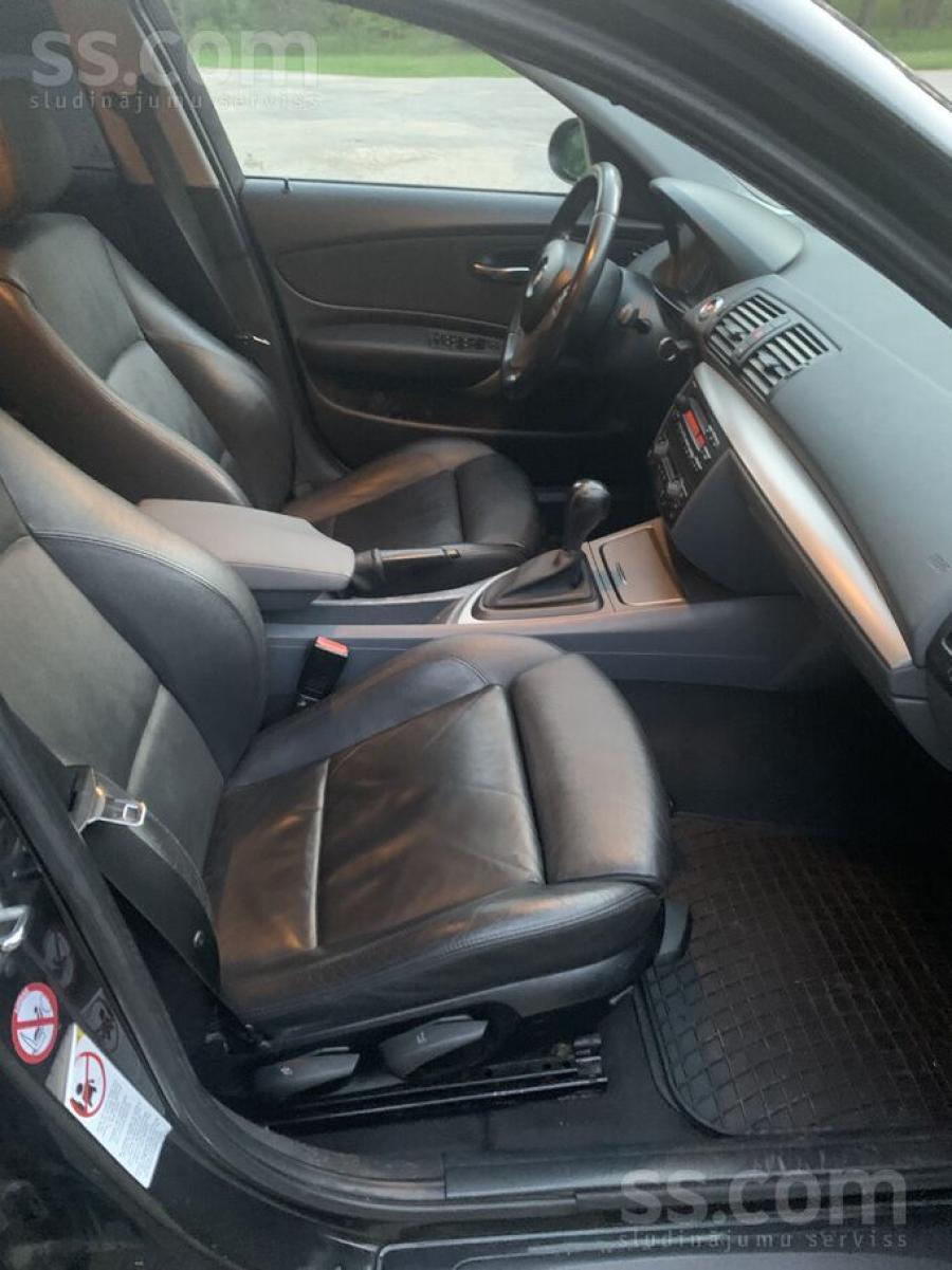 Black BMW 120 2004 in Riga, with an engine capacity of 2.00 L and mileage of 262 thousand km for 4200 €, photo 18 on AUTOMOTO.COM.LV