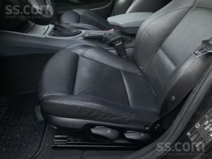 Black BMW 120 2004 in Riga, with an engine capacity of 2.00 L and mileage of 262 thousand km for 4200 €, photo 21 on AUTOMOTO.COM.LV