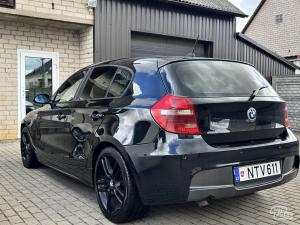Melns BMW 120 2004 Kauņa, ar dzinēja tilpumu 2.00 L un nobraukumu 346 tūkst. km par 3850 €, foto 3 vietnē AUTOMOTO.COM.LV