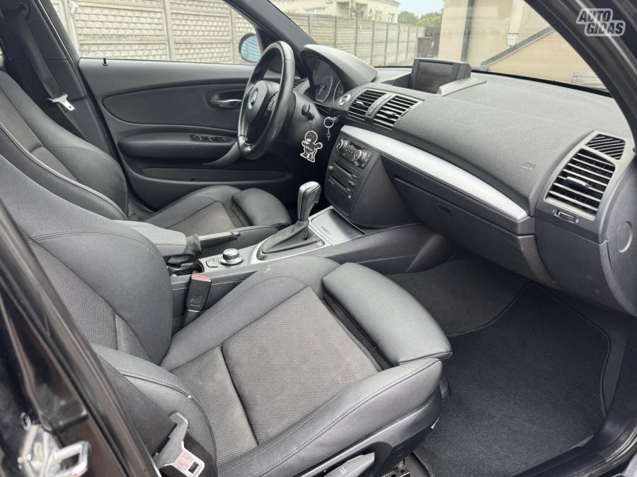 Melns BMW 120 2004 Kauņa, ar dzinēja tilpumu 2.00 L un nobraukumu 346 tūkst. km par 3850 €, foto 14 vietnē AUTOMOTO.COM.LV
