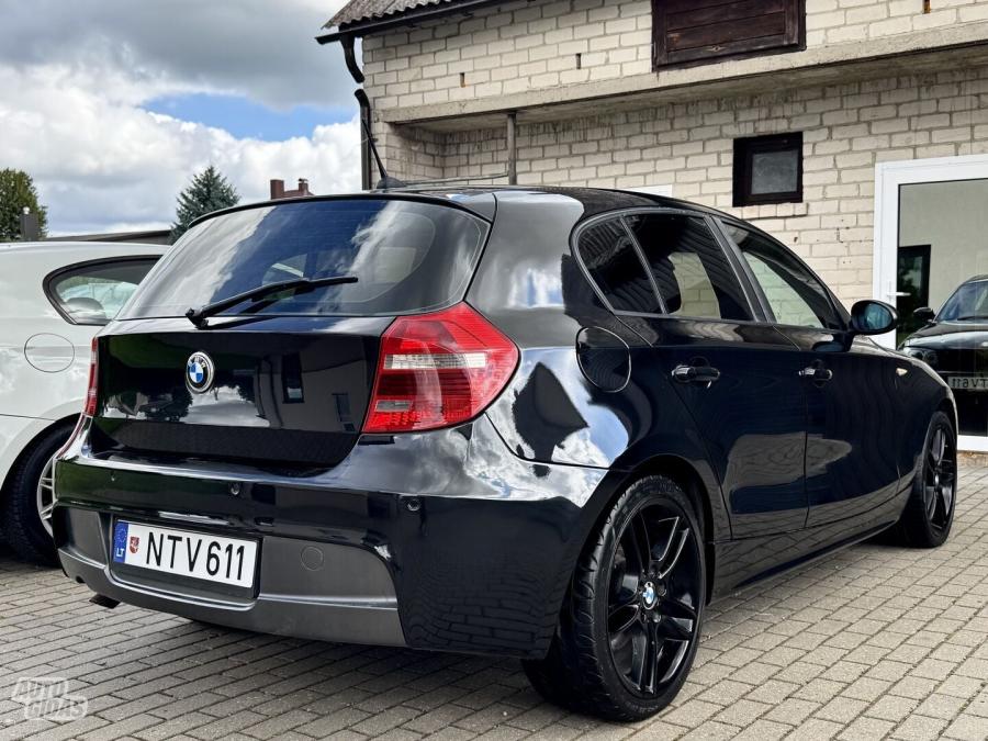 Black BMW 120 2004 in Kaunas, with an engine capacity of 2.00 L and mileage of 340 thousand km for 3999 €, photo 4 on AUTOMOTO.COM.LV