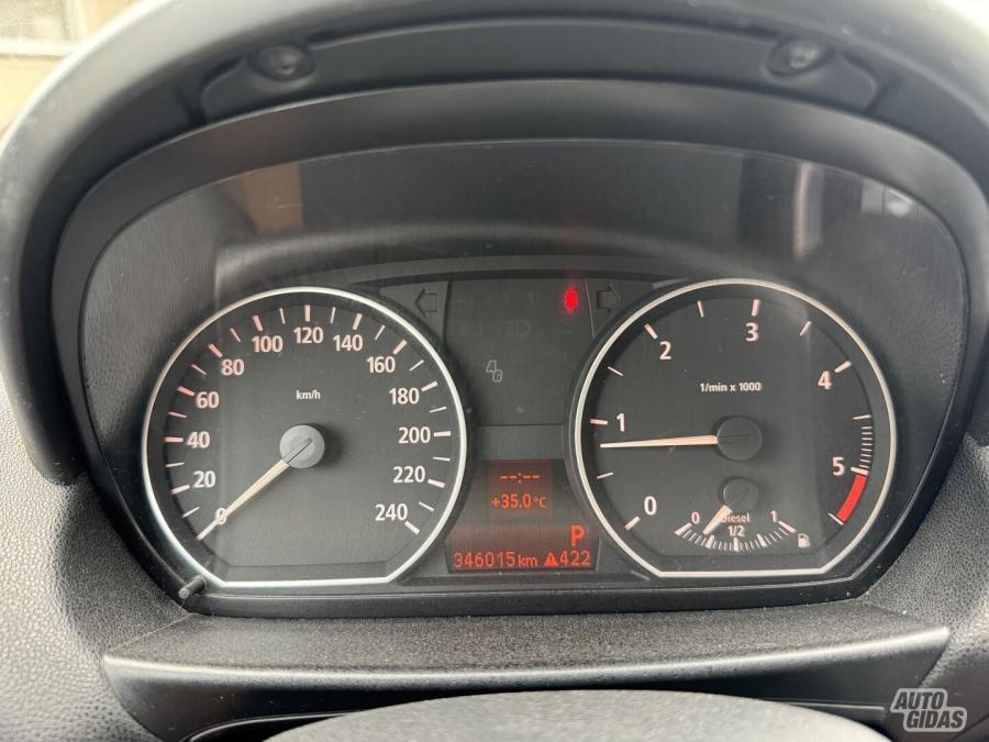 Black BMW 120 2004 in Kaunas, with an engine capacity of 2.00 L and mileage of 340 thousand km for 3999 €, photo 18 on AUTOMOTO.COM.LV