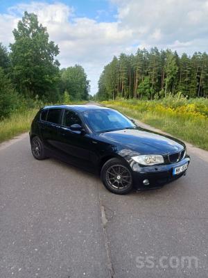 Melns BMW 120 2004 Jelgava, ar dzinēja tilpumu 2.00 L un nobraukumu 232 tūkst. km par 2900 €, foto  vietnē AUTOMOTO.COM.LV