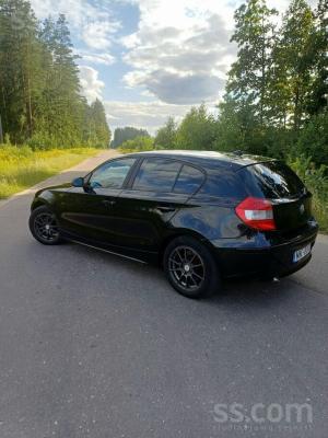 Melns BMW 120 2004 Jelgava, ar dzinēja tilpumu 2.00 L un nobraukumu 232 tūkst. km par 2900 €, foto 4 vietnē AUTOMOTO.COM.LV