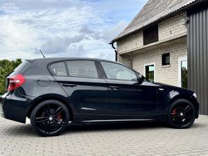 Melns BMW 120 2004 Kauņa, ar dzinēja tilpumu 2.00 L un nobraukumu 346 tūkst. km par 3850 €, foto  vietnē AUTOMOTO.COM.LV