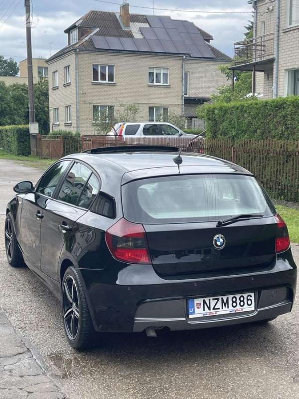 Melns BMW 120 2004 Kauņa, ar dzinēja tilpumu 2.00 L un nobraukumu 409 tūkst. km par 2750 €, foto 3 vietnē AUTOMOTO.COM.LV