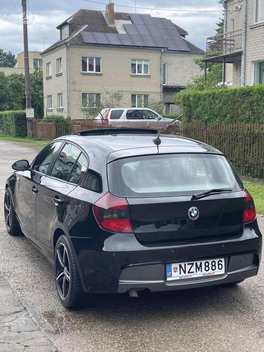 Melns BMW 120 2004 Kauņa, ar dzinēja tilpumu 2.00 L un nobraukumu 409 tūkst. km par 2750 €, foto 4 vietnē AUTOMOTO.COM.LV