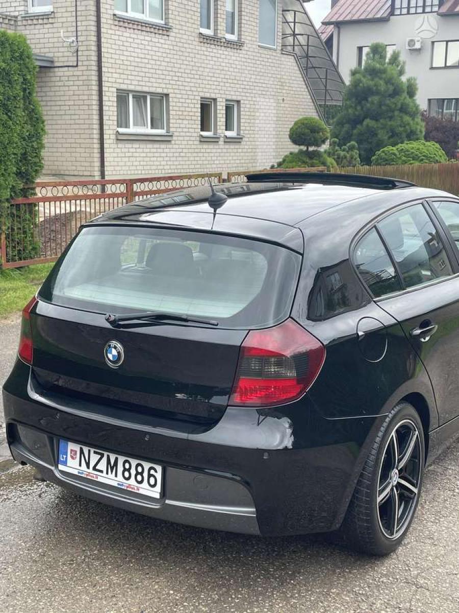Melns BMW 120 2004 Kauņa, ar dzinēja tilpumu 2.00 L un nobraukumu 409 tūkst. km par 2750 €, foto 5 vietnē AUTOMOTO.COM.LV