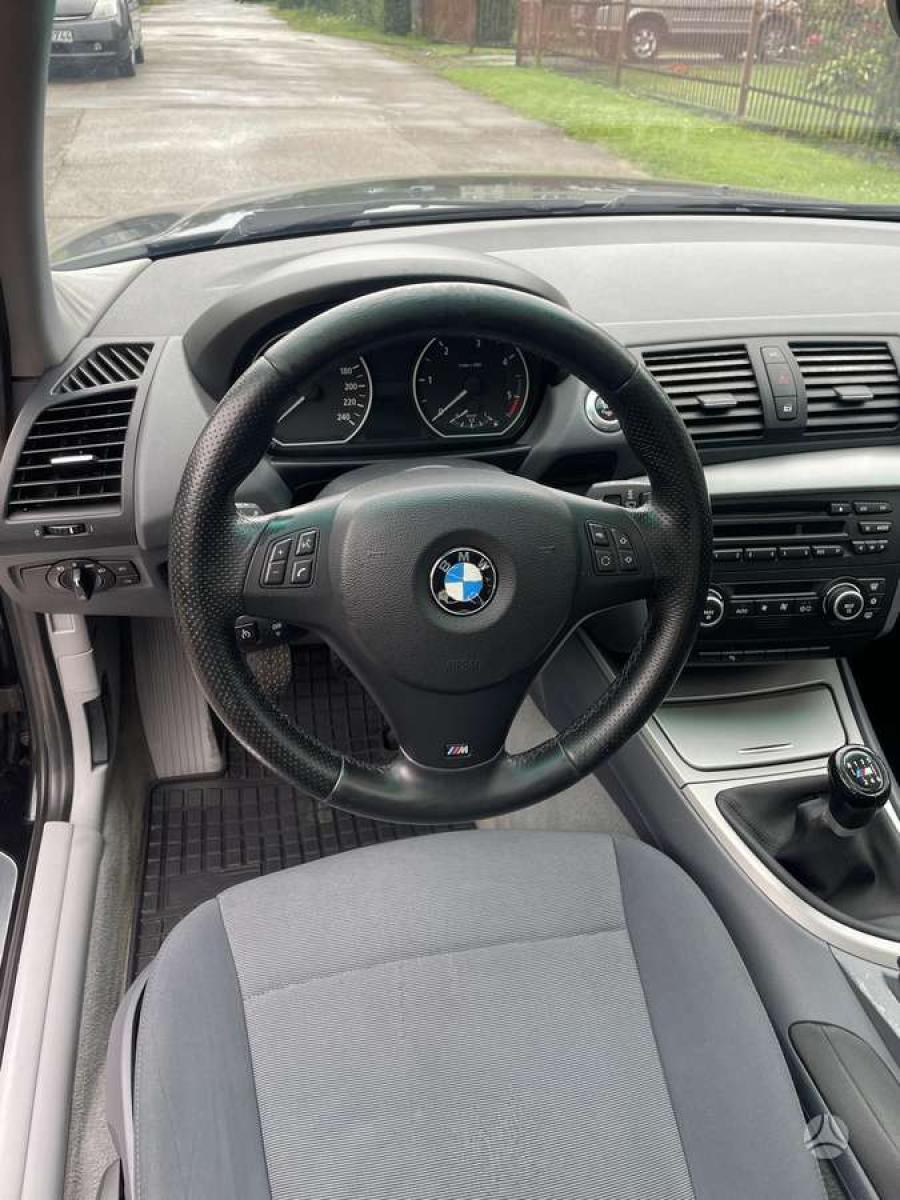 Melns BMW 120 2004 Kauņa, ar dzinēja tilpumu 2.00 L un nobraukumu 409 tūkst. km par 2750 €, foto 12 vietnē AUTOMOTO.COM.LV