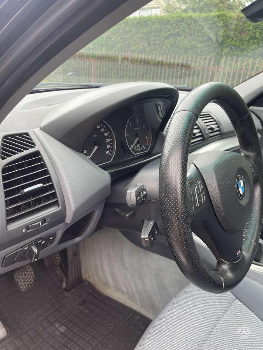Melns BMW 120 2004 Kauņa, ar dzinēja tilpumu 2.00 L un nobraukumu 409 tūkst. km par 2750 €, foto 14 vietnē AUTOMOTO.COM.LV