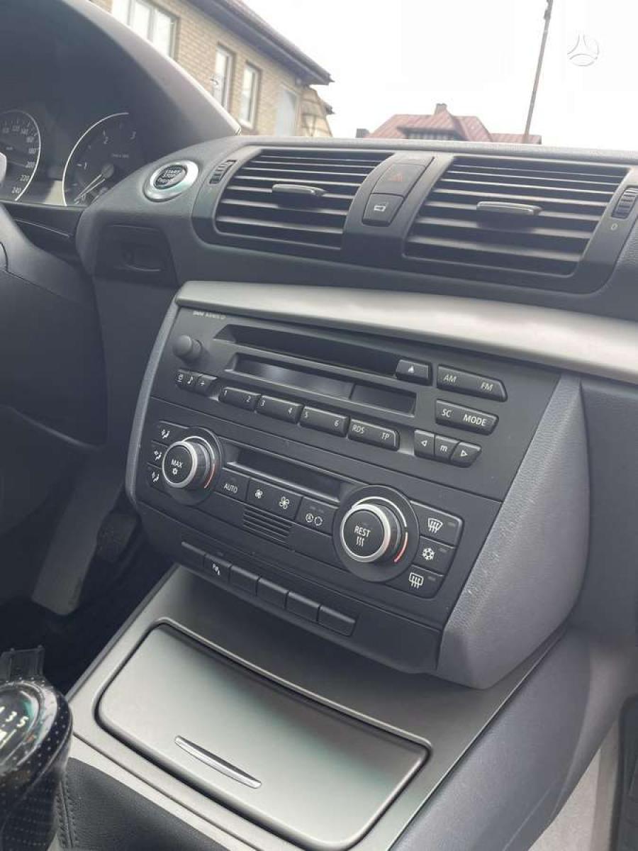 Melns BMW 120 2004 Kauņa, ar dzinēja tilpumu 2.00 L un nobraukumu 409 tūkst. km par 2750 €, foto 20 vietnē AUTOMOTO.COM.LV
