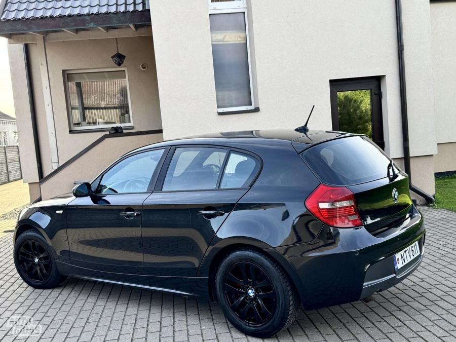 Melns BMW 120 2004 Kauņa, ar dzinēja tilpumu 2.00 L un nobraukumu 346 tūkst. km par 3850 €, foto 3 vietnē AUTOMOTO.COM.LV