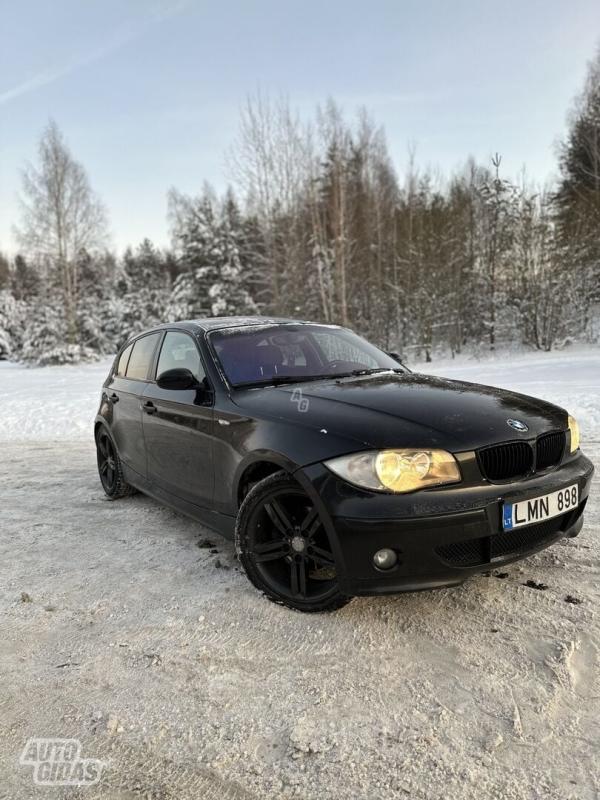 Black BMW 120 2005 in Vilnius, with an engine capacity of 2.00 L and mileage of 363 thousand km for 2400 €, photo 3 on AUTOMOTO.COM.LV
