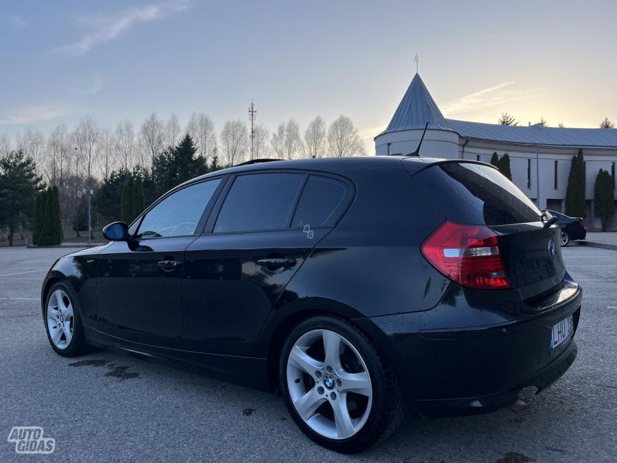 Melns BMW 120 2005 Alīta, ar dzinēja tilpumu 2.00 L un nobraukumu 290 tūkst. km par 2990 €, foto 2 vietnē AUTOMOTO.COM.LV