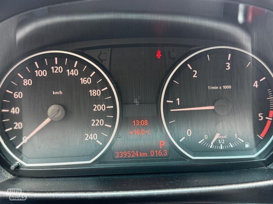 Black BMW 120 2005 in Kaunas, with an engine capacity of 2.00 L and mileage of 329 thousand km for 3999 €, photo 15 on AUTOMOTO.COM.LV