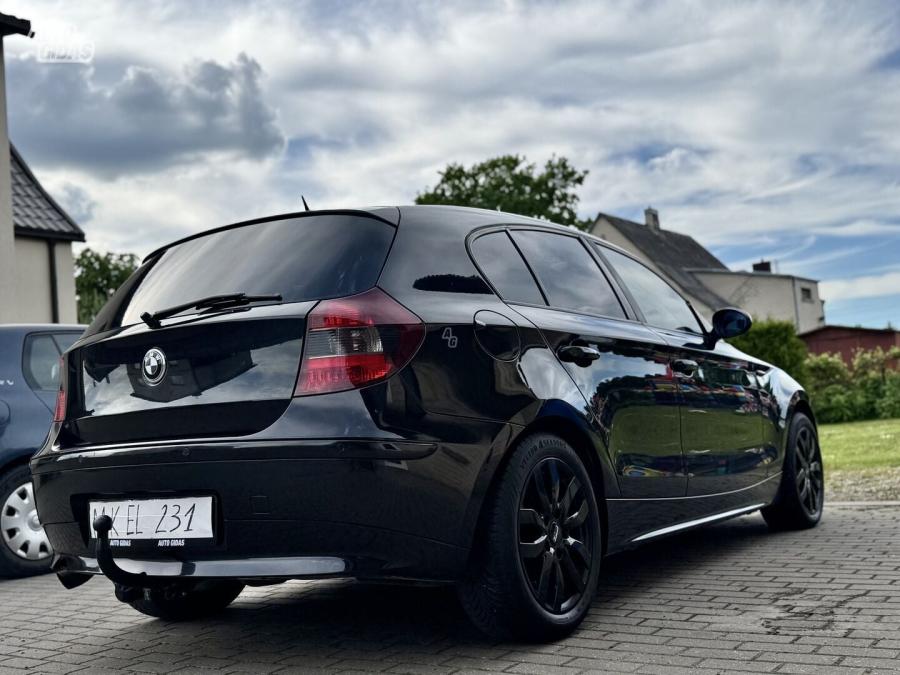 Black BMW 120 2005 in Kaunas, with an engine capacity of 2.00 L and mileage of 329 thousand km for 3900 €, photo 3 on AUTOMOTO.COM.LV