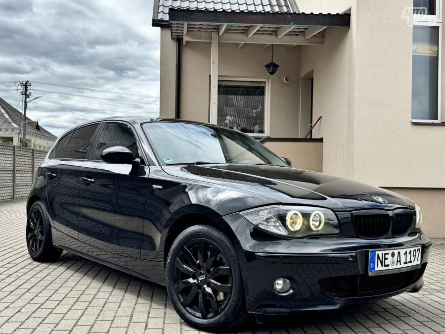 Black BMW 120 2005 in Kaunas, with an engine capacity of 2.00 L and mileage of 339 thousand km for 3899 €, photo 3 on AUTOMOTO.COM.LV