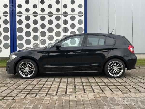 Melns BMW 120 2005 Rīga, ar dzinēja tilpumu 2.00 L un nobraukumu 280 tūkst. km par 3490 €, foto 4 vietnē AUTOMOTO.COM.LV