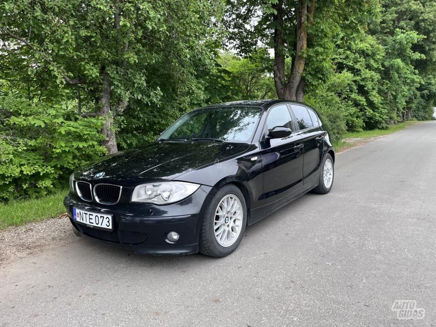 Black BMW 120 2005 in Kaunas, with an engine capacity of 2.00 L and mileage of 400 thousand km for 1250 €, photo 6 on AUTOMOTO.COM.LV