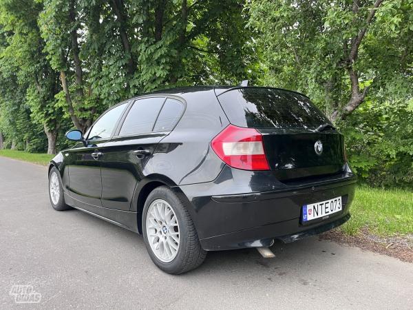 Melns BMW 120 2005 Kauņa, ar dzinēja tilpumu 2.00 L un nobraukumu 400 tūkst. km par 1250 €, foto 6 vietnē AUTOMOTO.COM.LV
