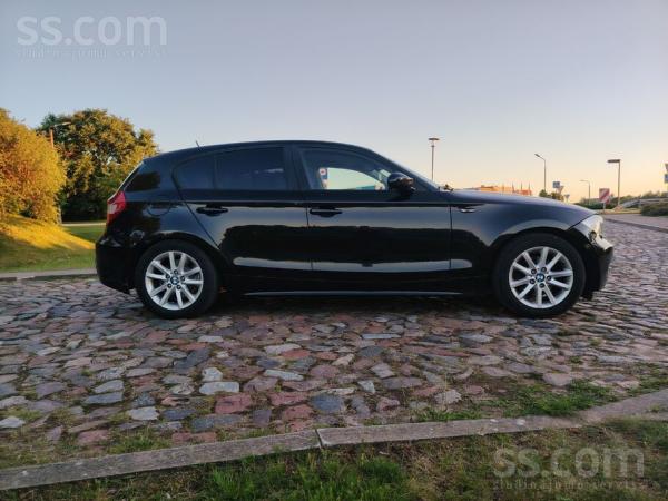 Black BMW 120 2005 in Liepaja, with an engine capacity of 2.00 L and mileage of 358 thousand km for 4000 €, photo 1 on AUTOMOTO.COM.LV