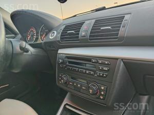 Melns BMW 120 2005 Liepāja, ar dzinēja tilpumu 2.00 L un nobraukumu 358 tūkst. km par 4000 €, foto 13 vietnē AUTOMOTO.COM.LV