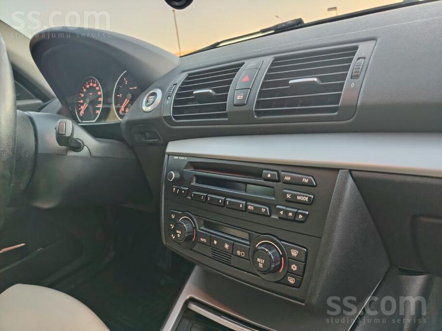 Melns BMW 120 2005 Liepāja, ar dzinēja tilpumu 2.00 L un nobraukumu 358 tūkst. km par 4000 €, foto 13 vietnē AUTOMOTO.COM.LV