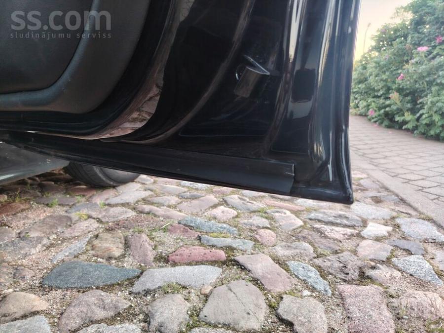 Melns BMW 120 2005 Liepāja, ar dzinēja tilpumu 2.00 L un nobraukumu 358 tūkst. km par 4000 €, foto 14 vietnē AUTOMOTO.COM.LV