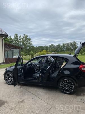Melns BMW 120 2005 Daugavpils, ar dzinēja tilpumu 2.00 L un nobraukumu 278 tūkst. km par 3200 €, foto 5 vietnē AUTOMOTO.COM.LV