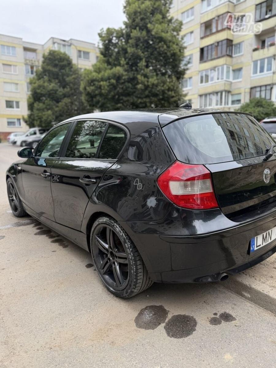 Black BMW 120 2005 in Vilnius, with an engine capacity of 2.00 L and mileage of 363 thousand km for 1900 €, photo 3 on AUTOMOTO.COM.LV