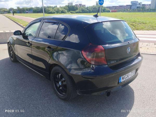 Melns BMW 120 2005 Kauņa, ar dzinēja tilpumu 2.00 L un nobraukumu 400 tūkst. km par 2700 €, foto 6 vietnē AUTOMOTO.COM.LV