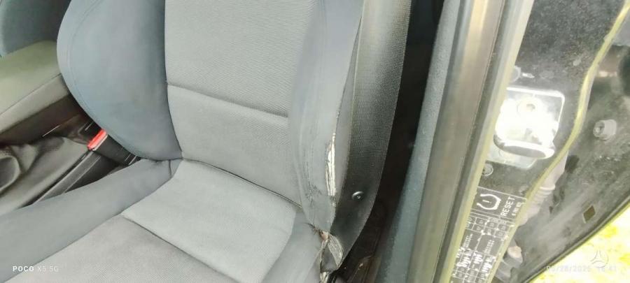 Melns BMW 120 2005 Kauņa, ar dzinēja tilpumu 2.00 L un nobraukumu 400 tūkst. km par 2700 €, foto 19 vietnē AUTOMOTO.COM.LV