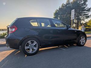 Melns BMW 120 2005 Kauņa, ar dzinēja tilpumu 2.00 L un nobraukumu 354 tūkst. km par 2450 €, foto 5 vietnē AUTOMOTO.COM.LV
