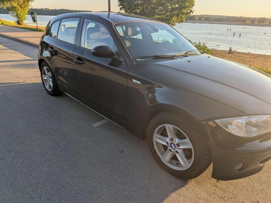 Melns BMW 120 2005 Kauņa, ar dzinēja tilpumu 2.00 L un nobraukumu 354 tūkst. km par 2450 €, foto 6 vietnē AUTOMOTO.COM.LV