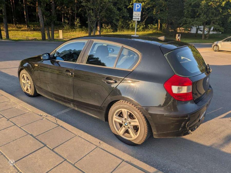 Melns BMW 120 2005 Kauņa, ar dzinēja tilpumu 2.00 L un nobraukumu 354 tūkst. km par 2450 €, foto 8 vietnē AUTOMOTO.COM.LV