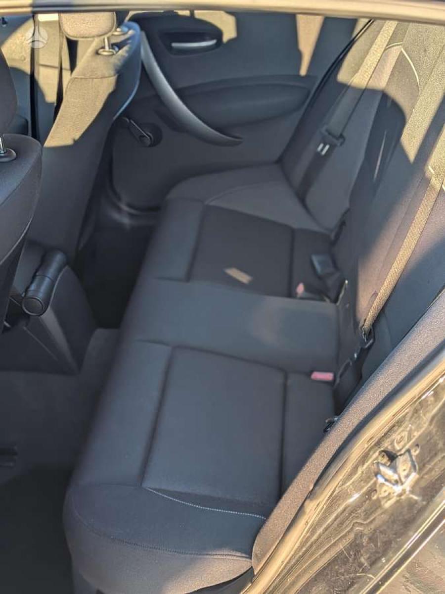 Melns BMW 120 2005 Kauņa, ar dzinēja tilpumu 2.00 L un nobraukumu 354 tūkst. km par 2450 €, foto 10 vietnē AUTOMOTO.COM.LV
