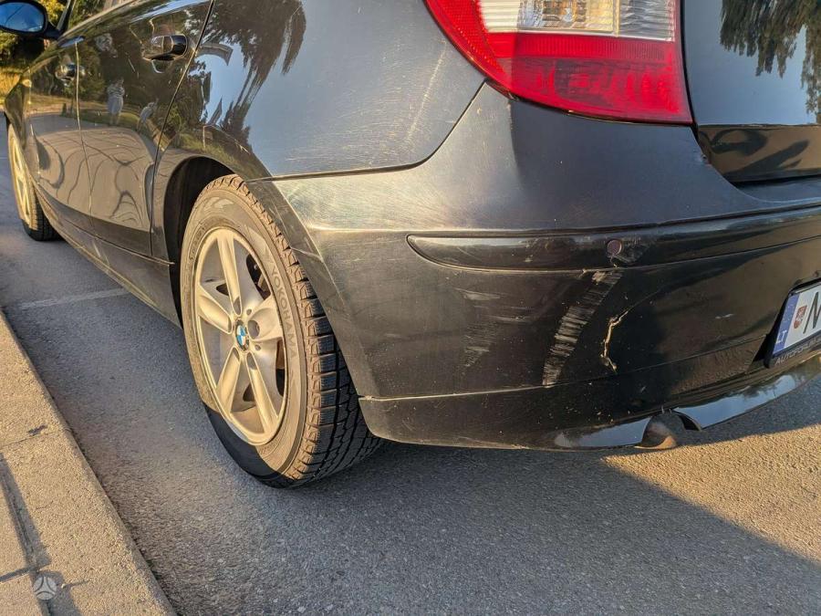 Melns BMW 120 2005 Kauņa, ar dzinēja tilpumu 2.00 L un nobraukumu 354 tūkst. km par 2450 €, foto 12 vietnē AUTOMOTO.COM.LV