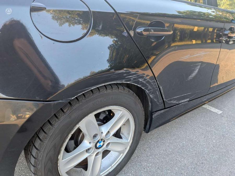 Melns BMW 120 2005 Kauņa, ar dzinēja tilpumu 2.00 L un nobraukumu 354 tūkst. km par 2450 €, foto 14 vietnē AUTOMOTO.COM.LV