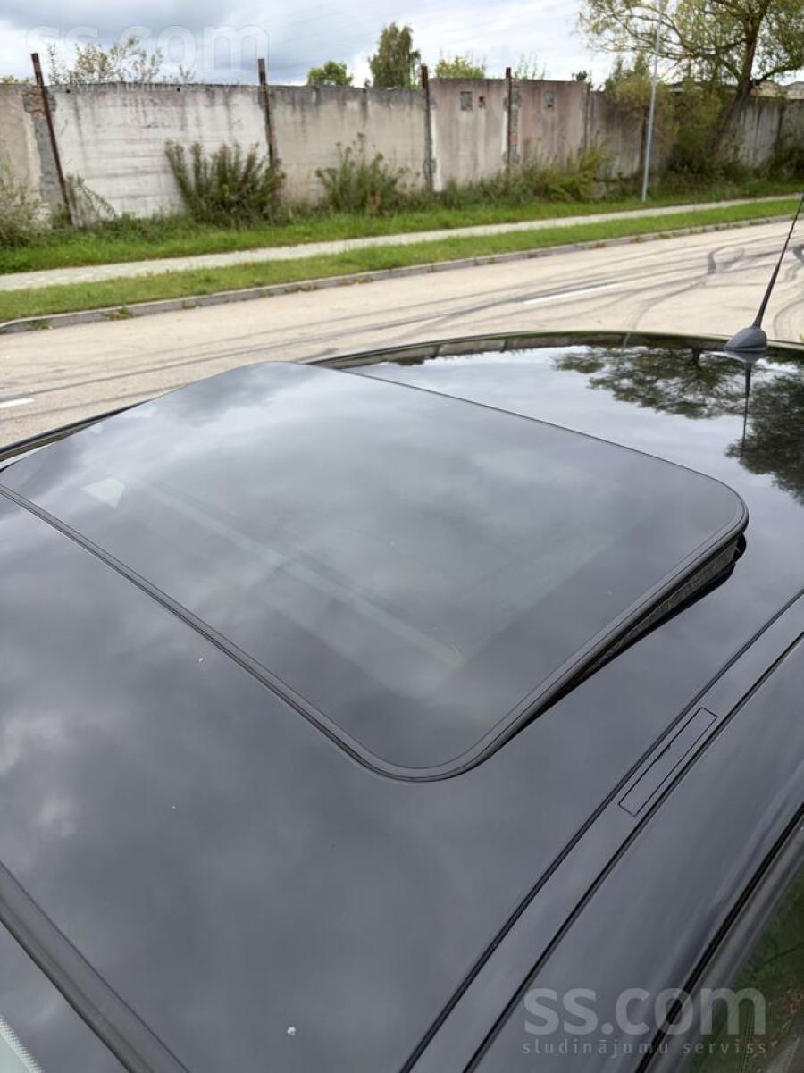 Black BMW 120 2005 in Jelgava, with an engine capacity of 2.00 L and mileage of 0 thousand km for 3150 €, photo 17 on AUTOMOTO.COM.LV
