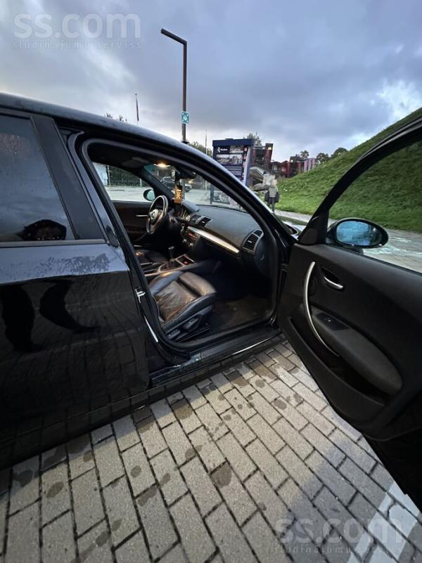 Black BMW 120 2005 in Rezekne, with an engine capacity of 2.00 L and mileage of 324 thousand km for 3000 €, photo 8 on AUTOMOTO.COM.LV