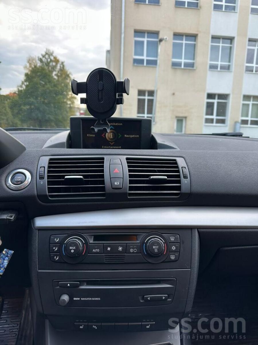 Melns BMW 120 2005 Gulbene, ar dzinēja tilpumu 2.00 L un nobraukumu 263 tūkst. km par 2300 €, foto 8 vietnē AUTOMOTO.COM.LV