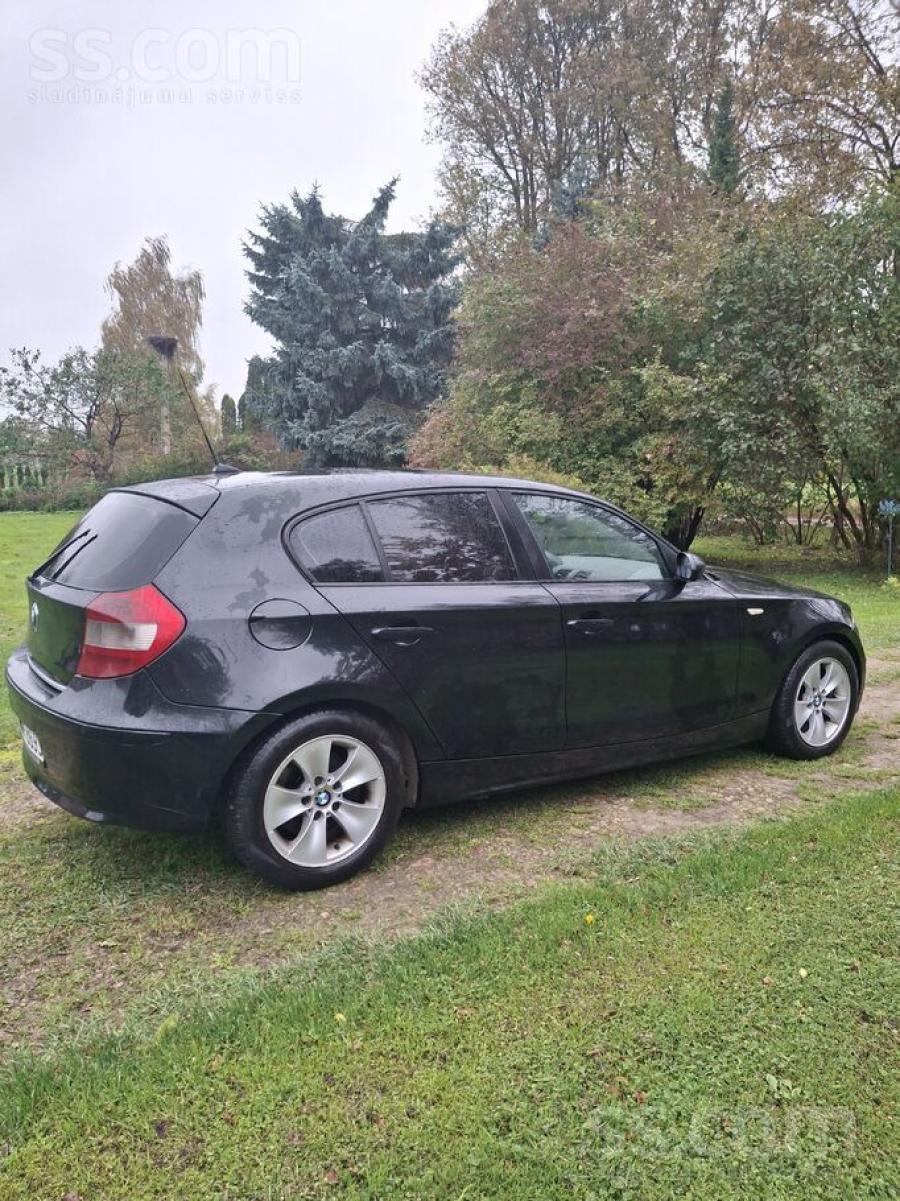 Melns BMW 120 2005 Bauska, ar dzinēja tilpumu 2.00 L un nobraukumu 347 tūkst. km par 3000 €, foto 5 vietnē AUTOMOTO.COM.LV