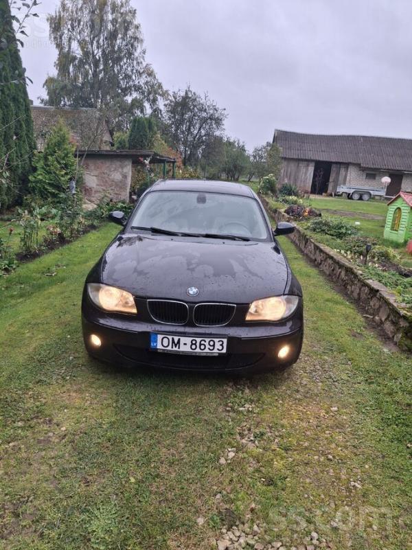 Melns BMW 120 2005 Bauska, ar dzinēja tilpumu 2.00 L un nobraukumu 347 tūkst. km par 3000 €, foto 6 vietnē AUTOMOTO.COM.LV