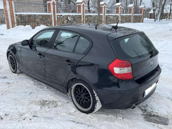 Melns BMW 120 2006 Viļņa, ar dzinēja tilpumu 1.80 L un nobraukumu 265 tūkst. km par 2650 €, foto 3 vietnē AUTOMOTO.COM.LV