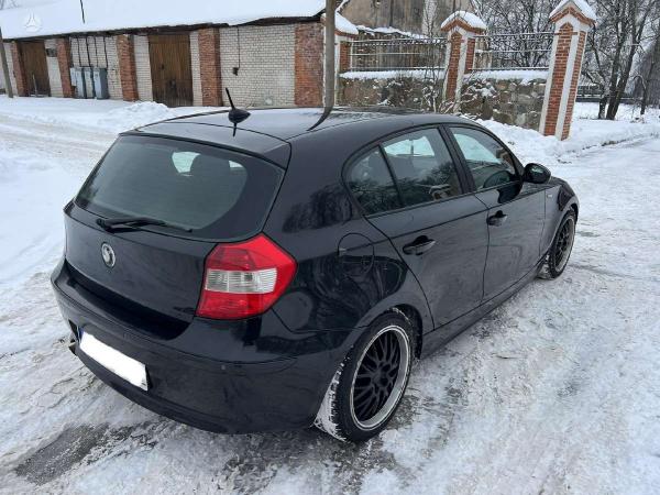 Melns BMW 120 2006 Viļņa, ar dzinēja tilpumu 1.80 L un nobraukumu 265 tūkst. km par 2650 €, foto 4 vietnē AUTOMOTO.COM.LV