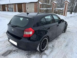 Black BMW 120 2006 in Vilnius, with an engine capacity of 1.80 L and mileage of 265 thousand km for 2650 €, photo 4 on AUTOMOTO.COM.LV