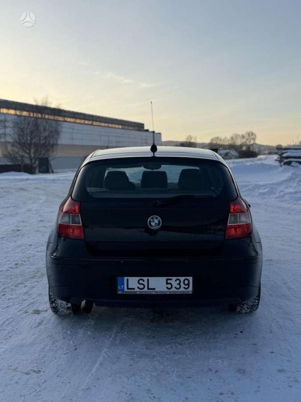 Melns BMW 120 2006 Viļņa, ar dzinēja tilpumu 2.00 L un nobraukumu 310 tūkst. km par 2850 €, foto 5 vietnē AUTOMOTO.COM.LV