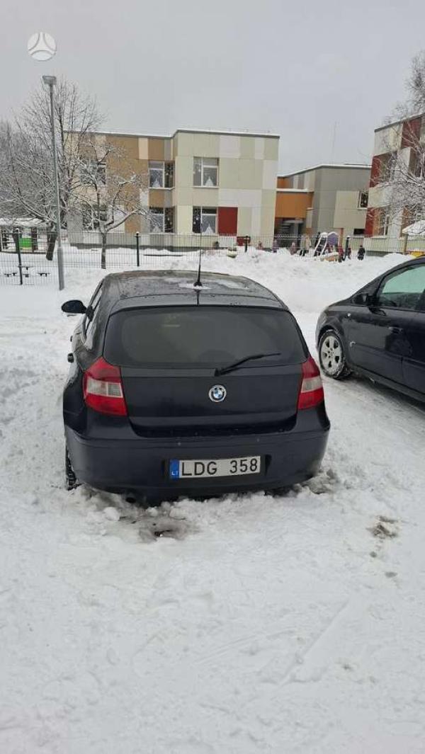 Melns BMW 120 2006 Kretinga, ar dzinēja tilpumu 2.00 L un nobraukumu 293 tūkst. km par 2100 €, foto 2 vietnē AUTOMOTO.COM.LV